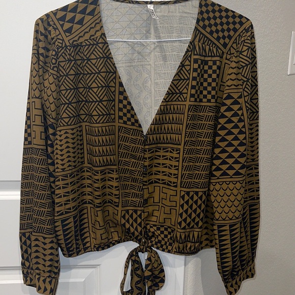 Hawaii’s Finest | Tops | Hawaiis Finest Hifi Tribal Print Top | Poshmark